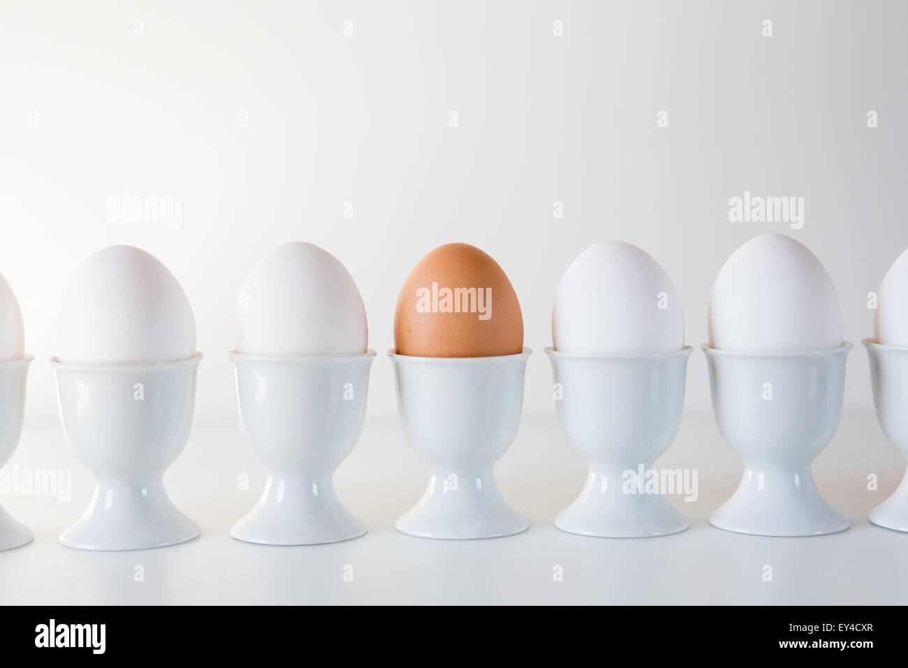 Row eggs hi-res stock photography and images - Alamy