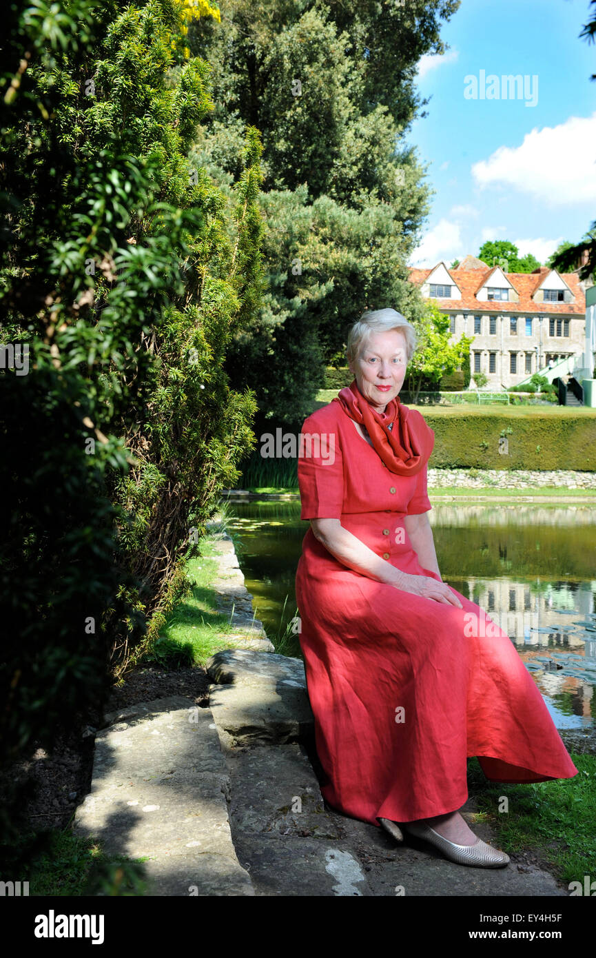 English country house opera hi-res stock photography and images - Alamy