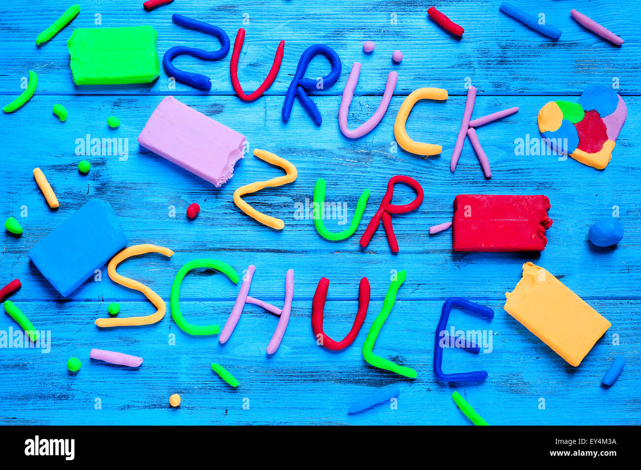the sentence zuruck zur schule, back to school in german, written with ...