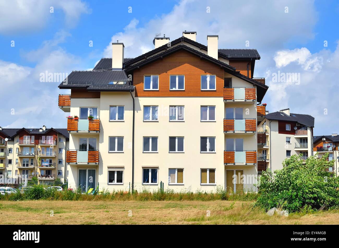 Block house residence hi-res stock photography and images - Alamy