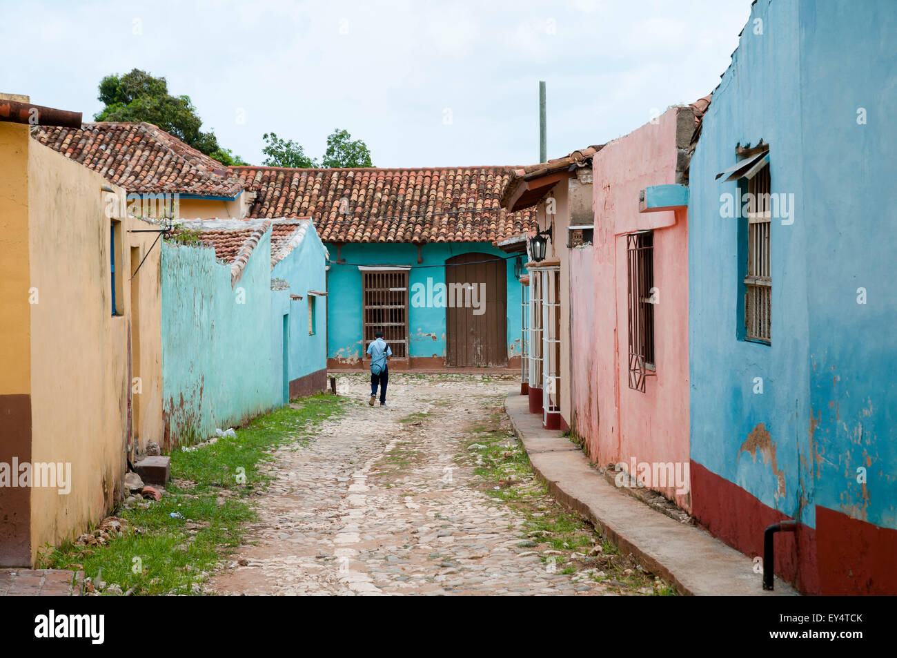 Traditional streets of cuba hi-res stock photography and images - Alamy