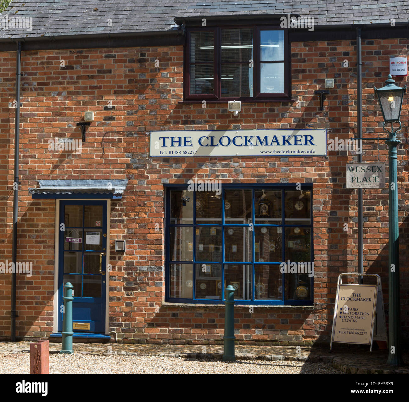 English Clockmakers 1700 To 1800