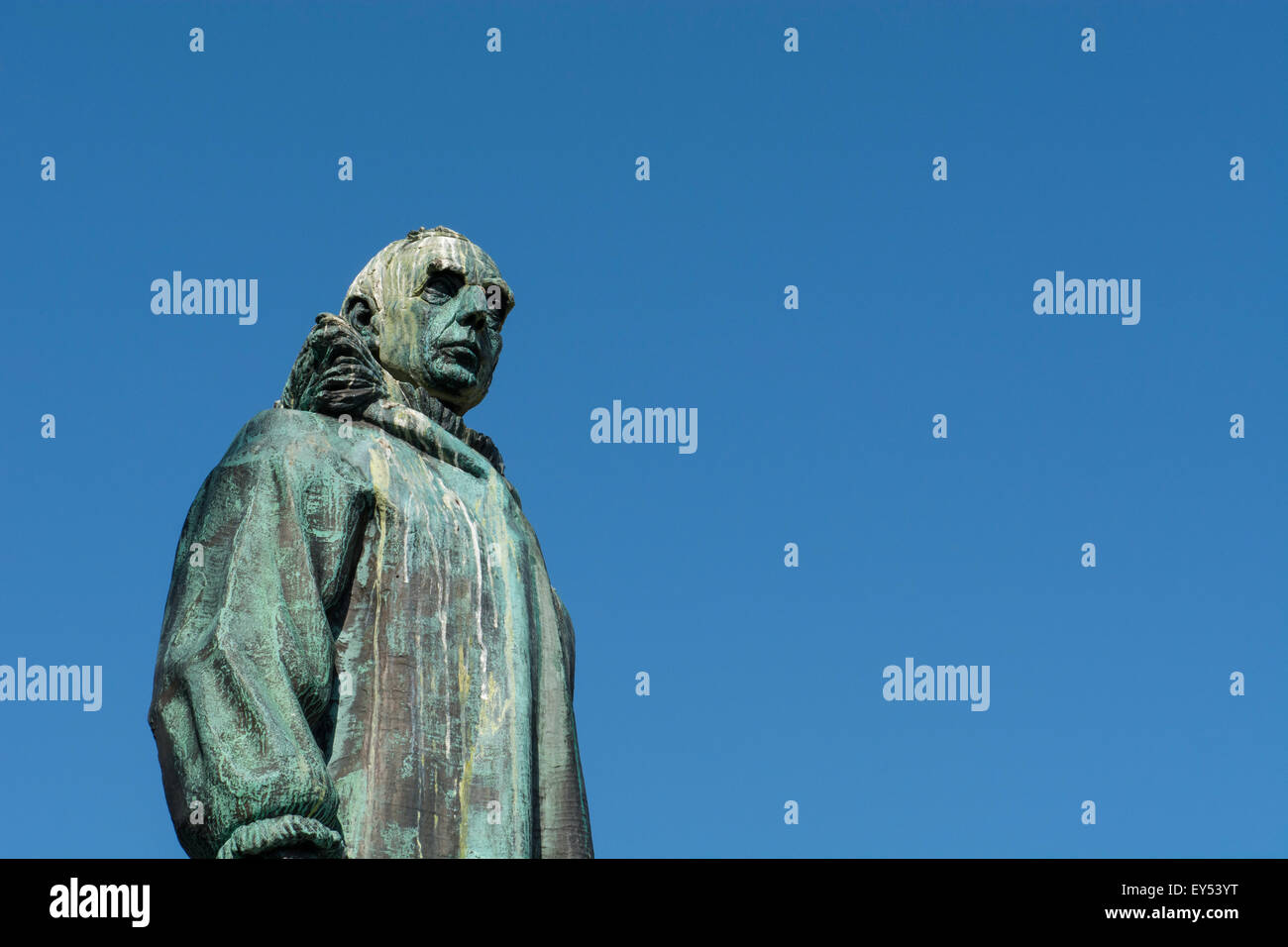 Statue roald amundsen hi-res stock photography and images - Alamy
