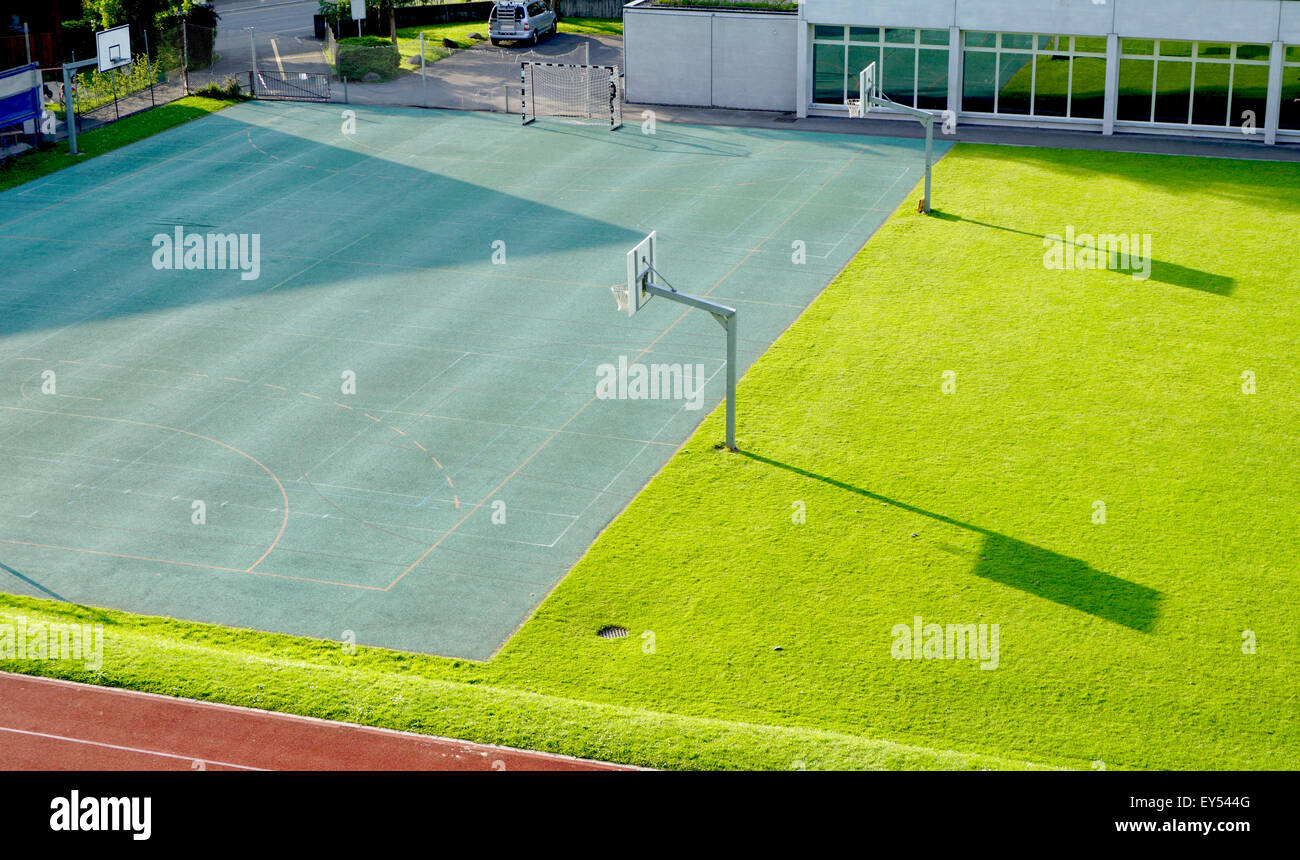 Red and green basketball court hi-res stock photography and images - Alamy