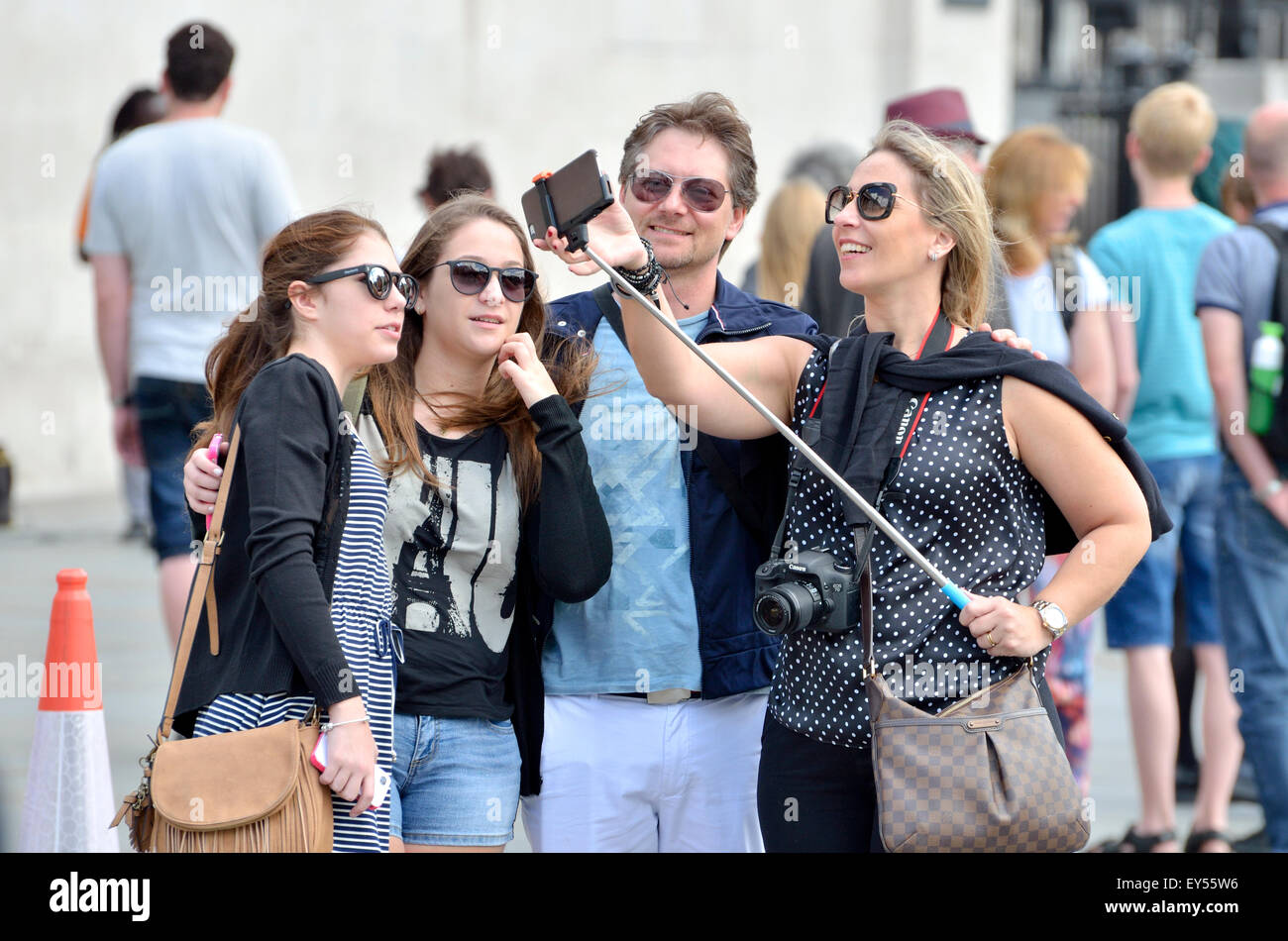 Group photo england hi-res stock photography and images - Alamy