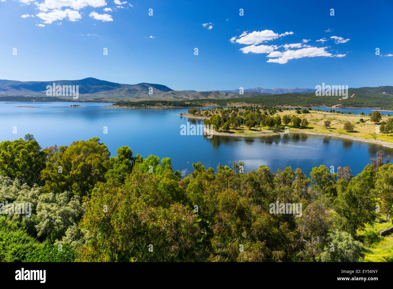 Gabriel y Galan dam - Ambroz Valley Extremadura Spain Stock Photo - Alamy