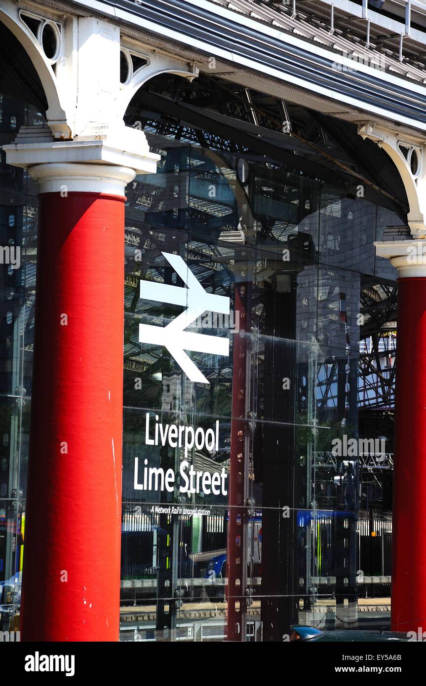 Side view of Lime Street Railway Station showing the glass walls and ...