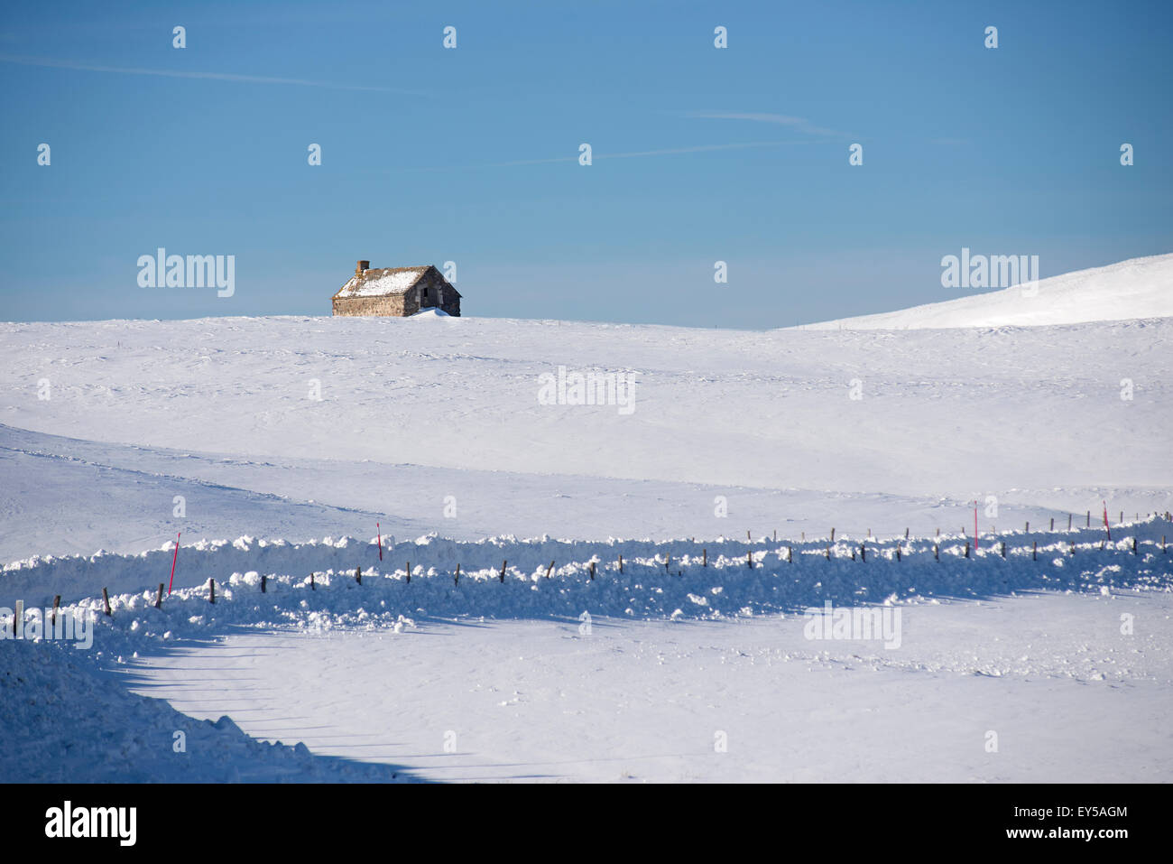 Buron in the snow - Mountain Cézallier Auvergne France Stock Photo - Alamy