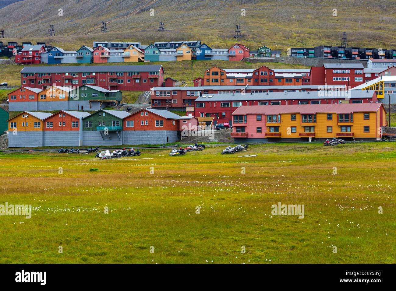 Multicolored houses in Longyearbyen - Svalbard Svalbard Stock Photo - Alamy