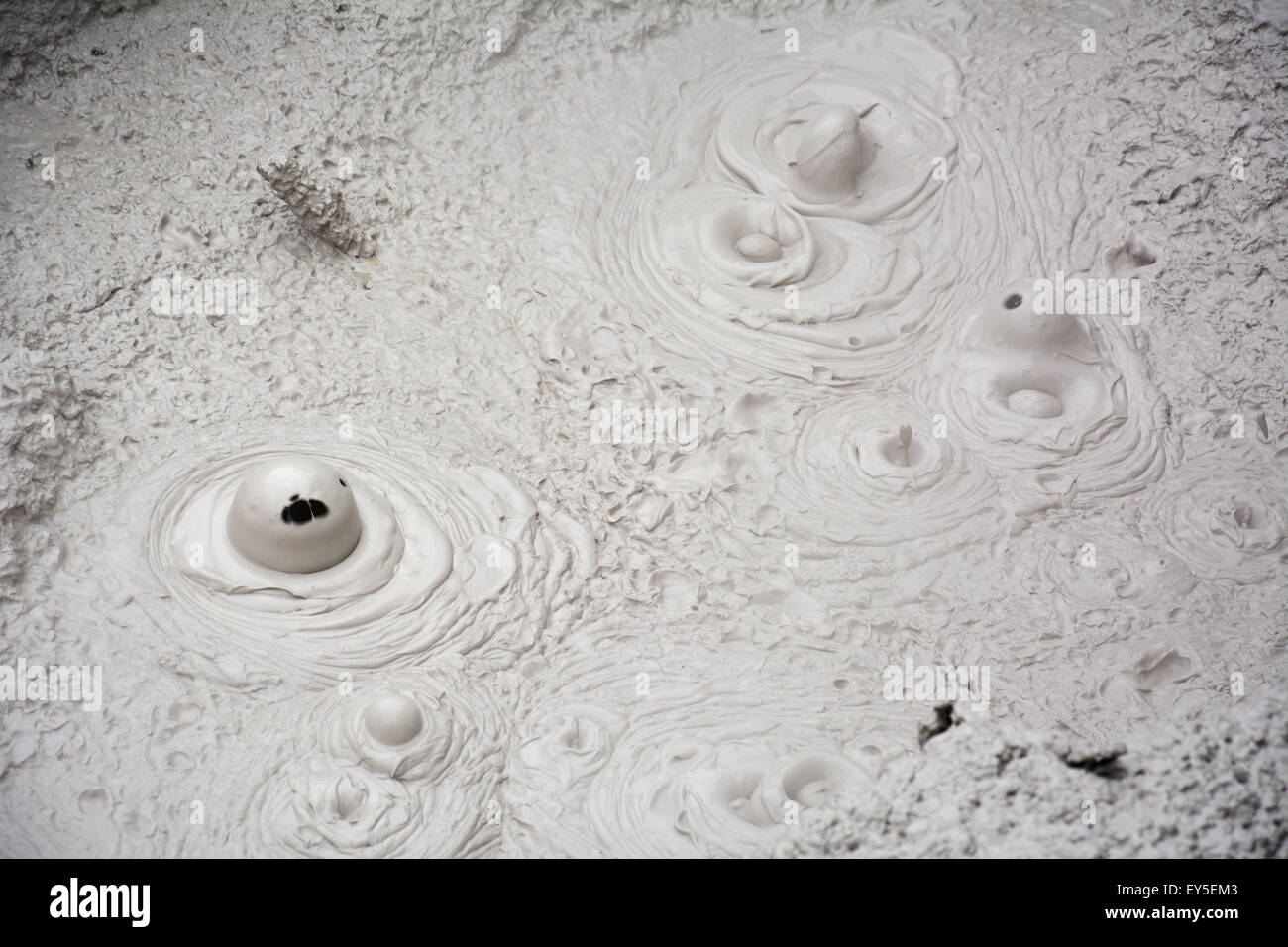 Sludge boiling - Wai-O-Tapu New Zealand Stock Photo - Alamy