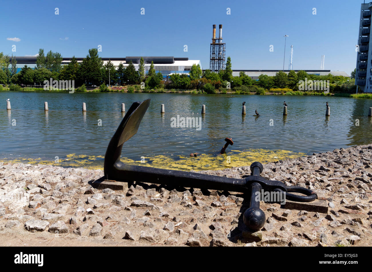 Anchor works hi-res stock photography and images - Alamy