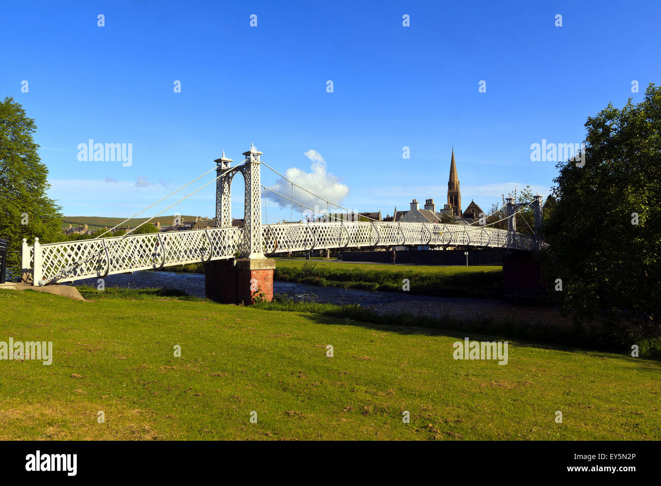 Curved suspension bridge hi-res stock photography and images - Alamy