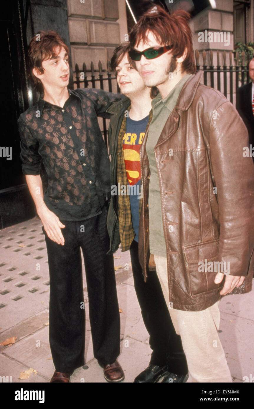 Supergrass 1995 hi-res stock photography and images - Alamy