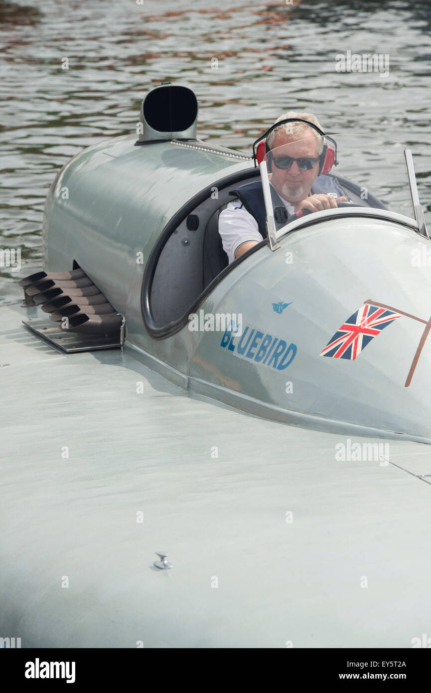 Blue Bird K3, hydroplane powerboat at the Thames Traditional Boat ...