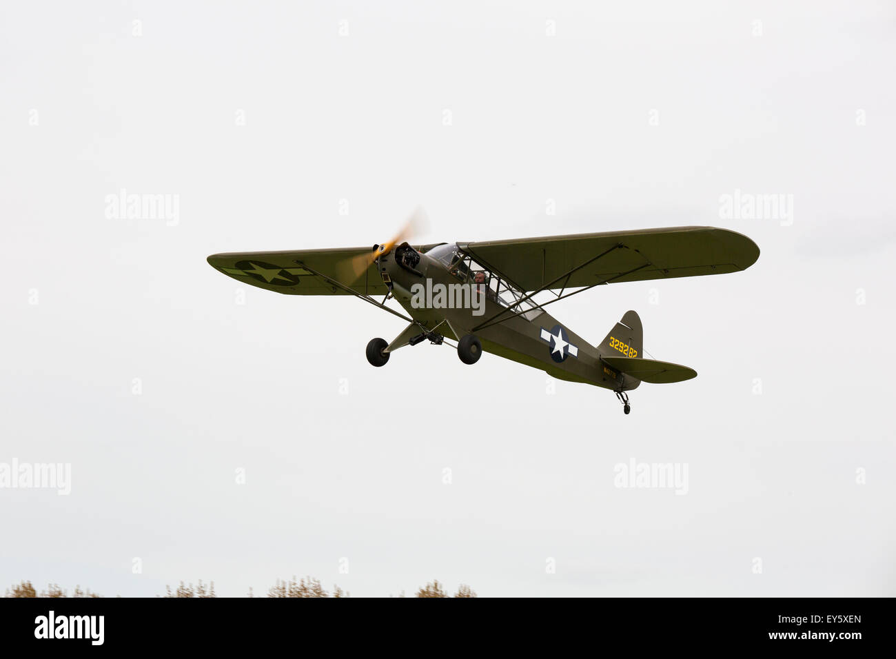Piper cub military hi-res stock photography and images - Alamy