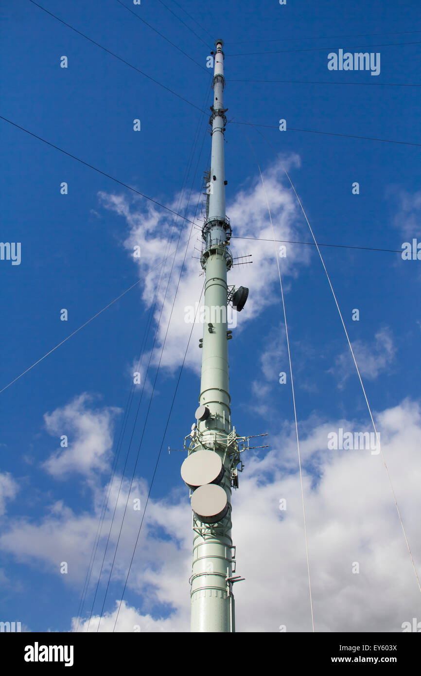 Television transmitter mast hi-res stock photography and images - Alamy