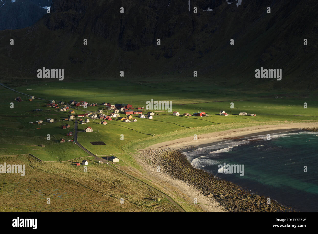 Mountain view over Unstad beach, Vestvågøy, Lofoten Islands, Norway ...