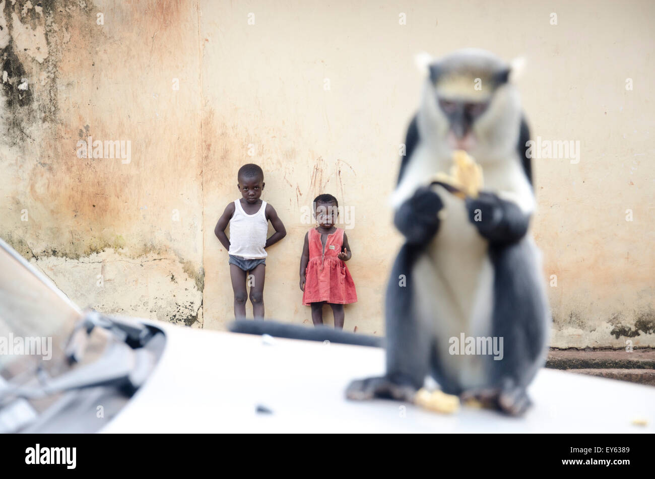 Poor children africa hi-res stock photography and images - Alamy