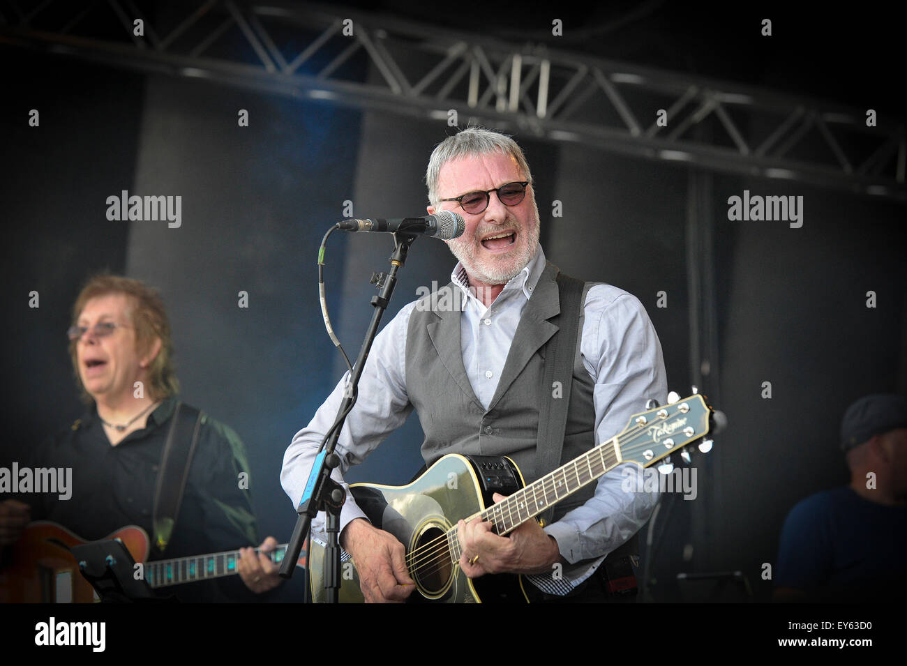 Steve Harley & Cockney rebel performing at the Brentwood Festival 2015 ...