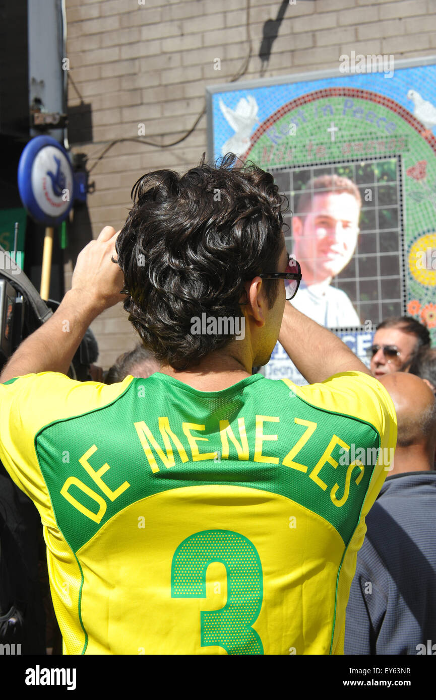 Jean Charles de Menezes stockwell London memorial Stock Photo - Alamy