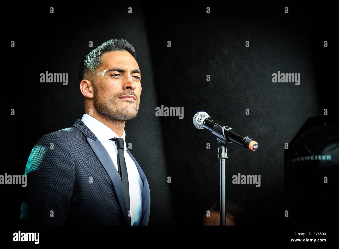 Sean ryder wolf hi-res stock photography and images - Alamy