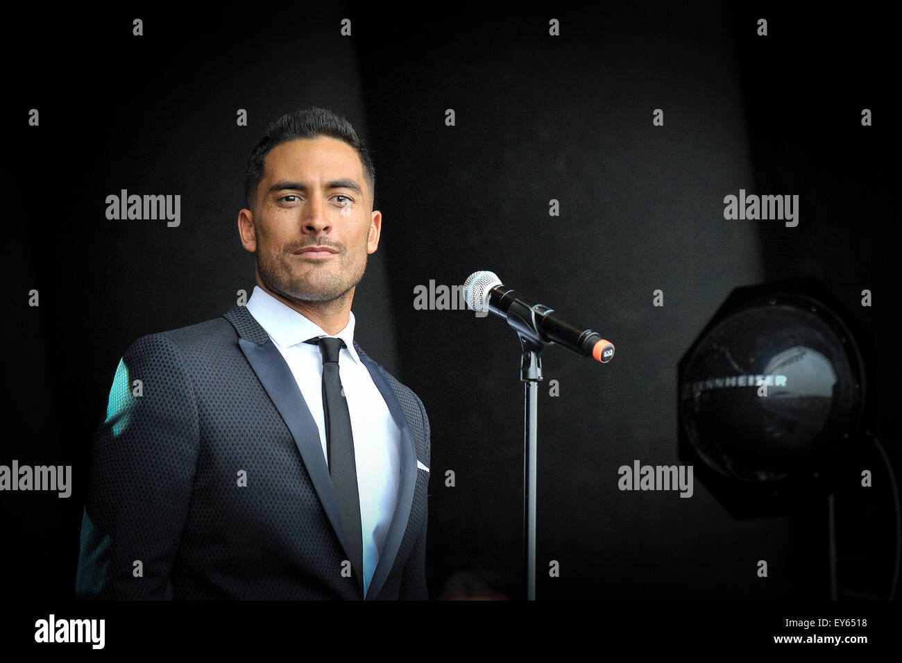 Sean ryder wolf hi-res stock photography and images - Alamy