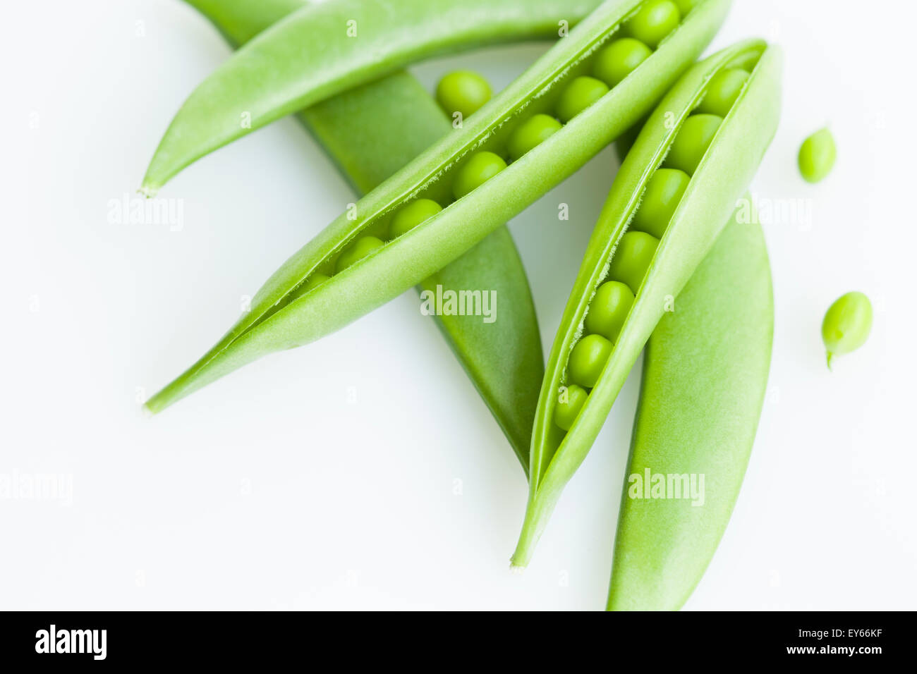 Fresh pea pods Stock Photo - Alamy