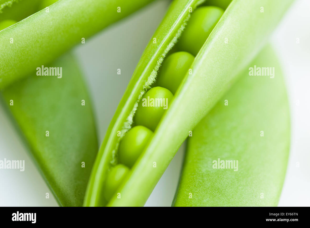 Fresh pea pods Stock Photo - Alamy