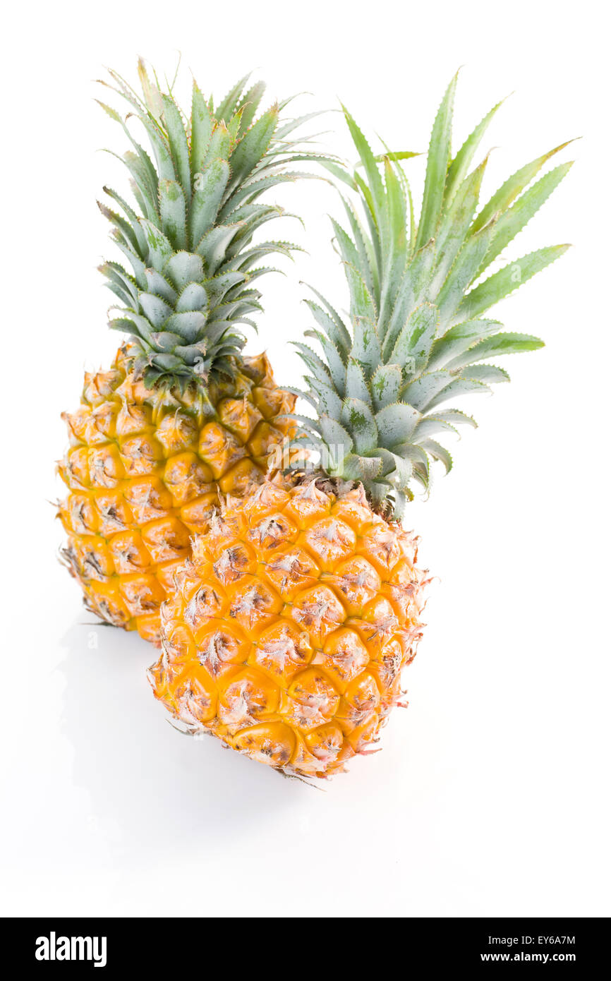 Close up two pineapples hi-res stock photography and images - Alamy