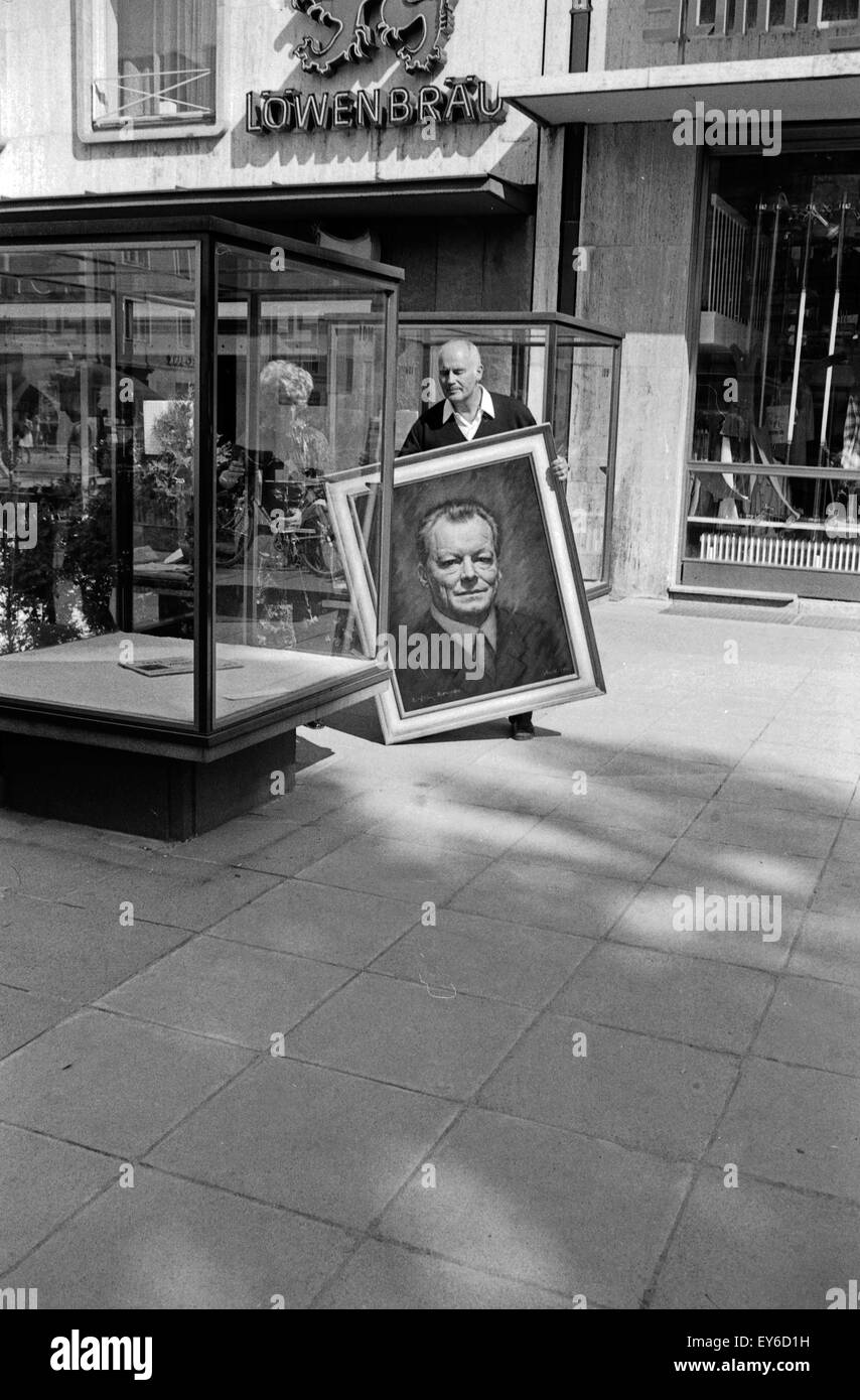 1970s portrait painting man Black and White Stock Photos & Images - Alamy