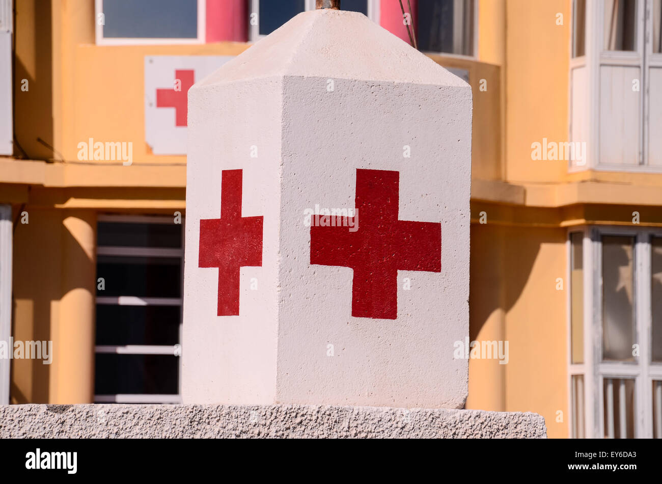 Red Cross Medical Sign Stock Photo - Alamy