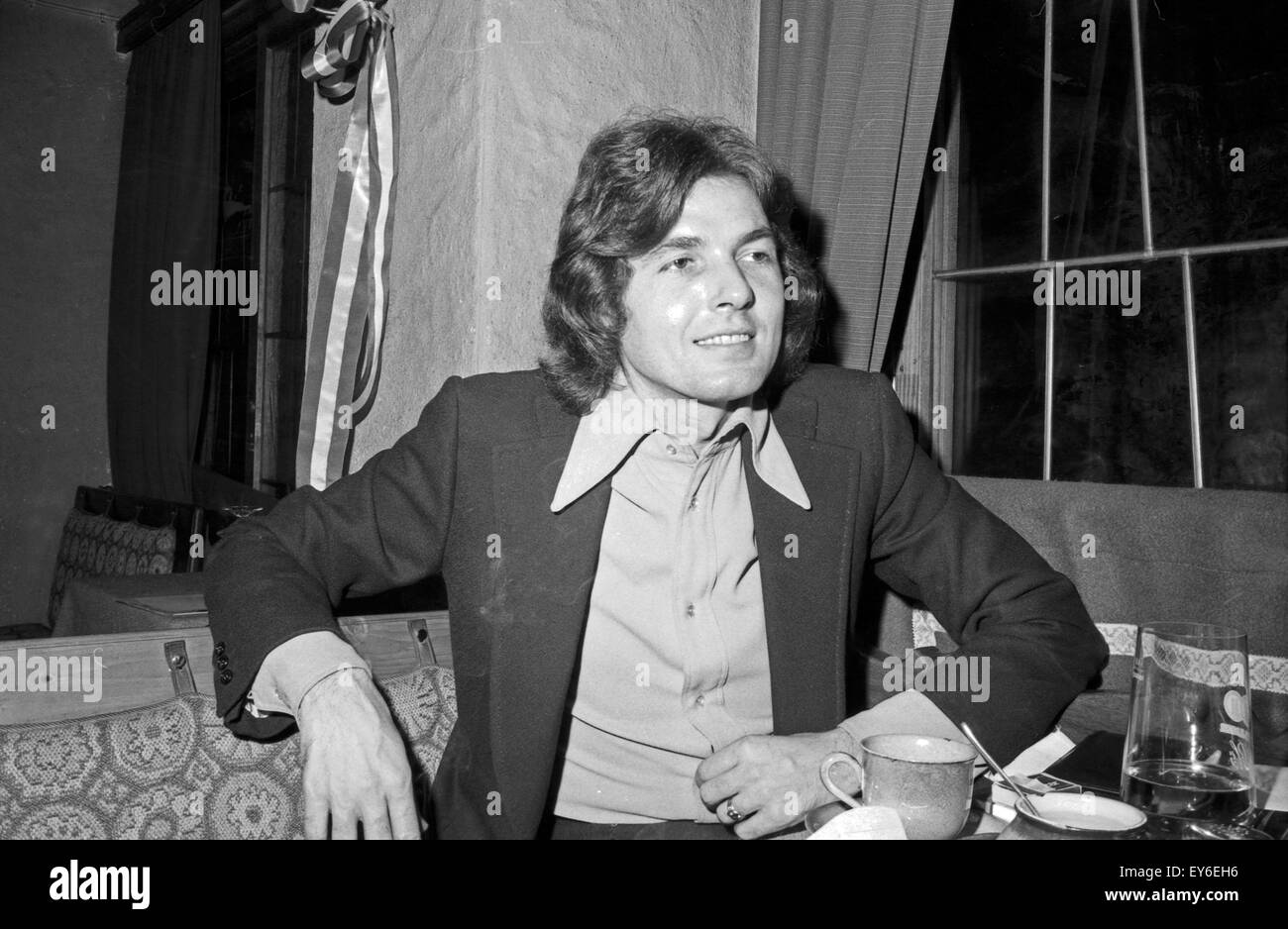 Der deutsche Schlagersänger Chris Roberts, Deutschland 1970er Jahre ...