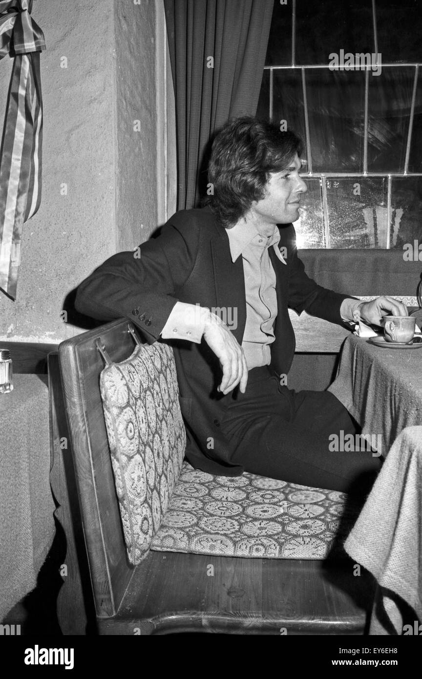 Der deutsche Schlagersänger Chris Roberts, Deutschland 1970er Jahre ...