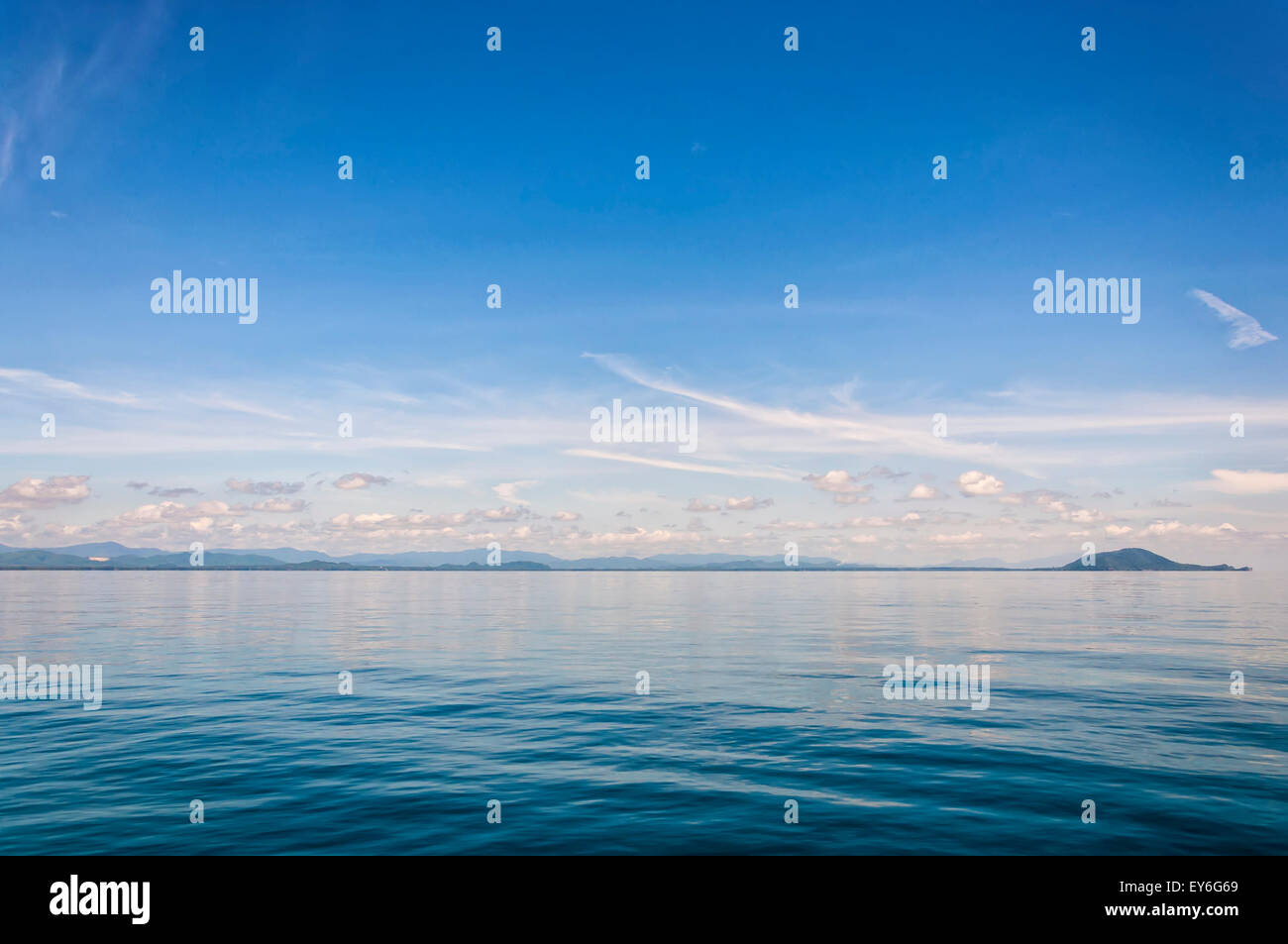 The blue horizon just off the coast of Thailand Stock Photo - Alamy