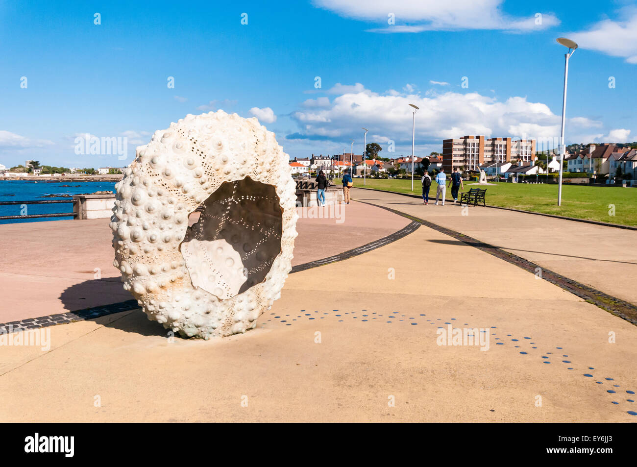 Mothership, a bronze and stainless steel sculpture by Rachel Joynt, Sea ...