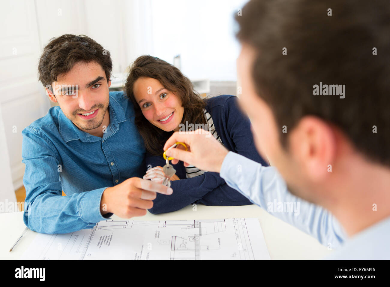 Handing over keys hi-res stock photography and images - Alamy