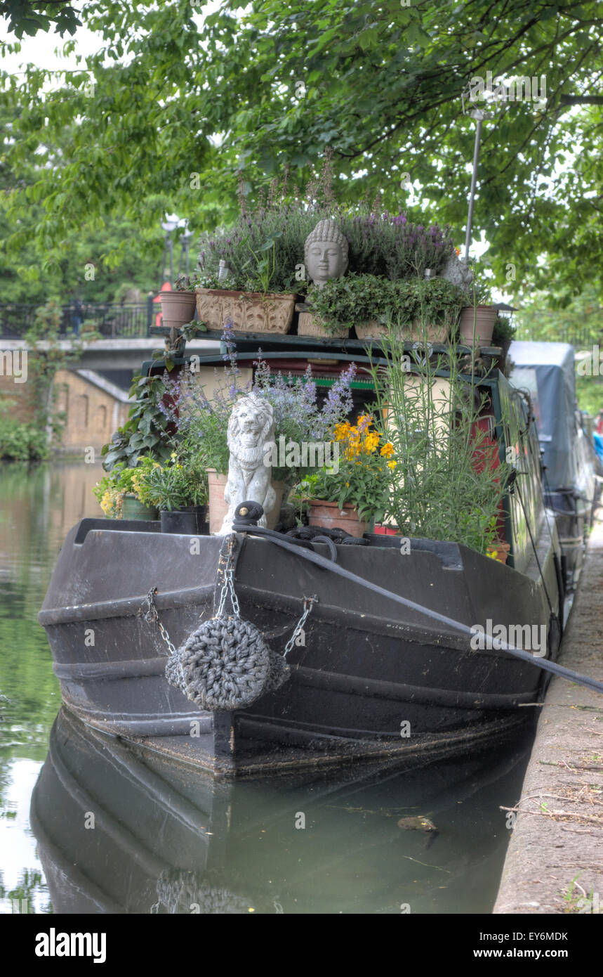 Canal boat hi-res stock photography and images - Alamy