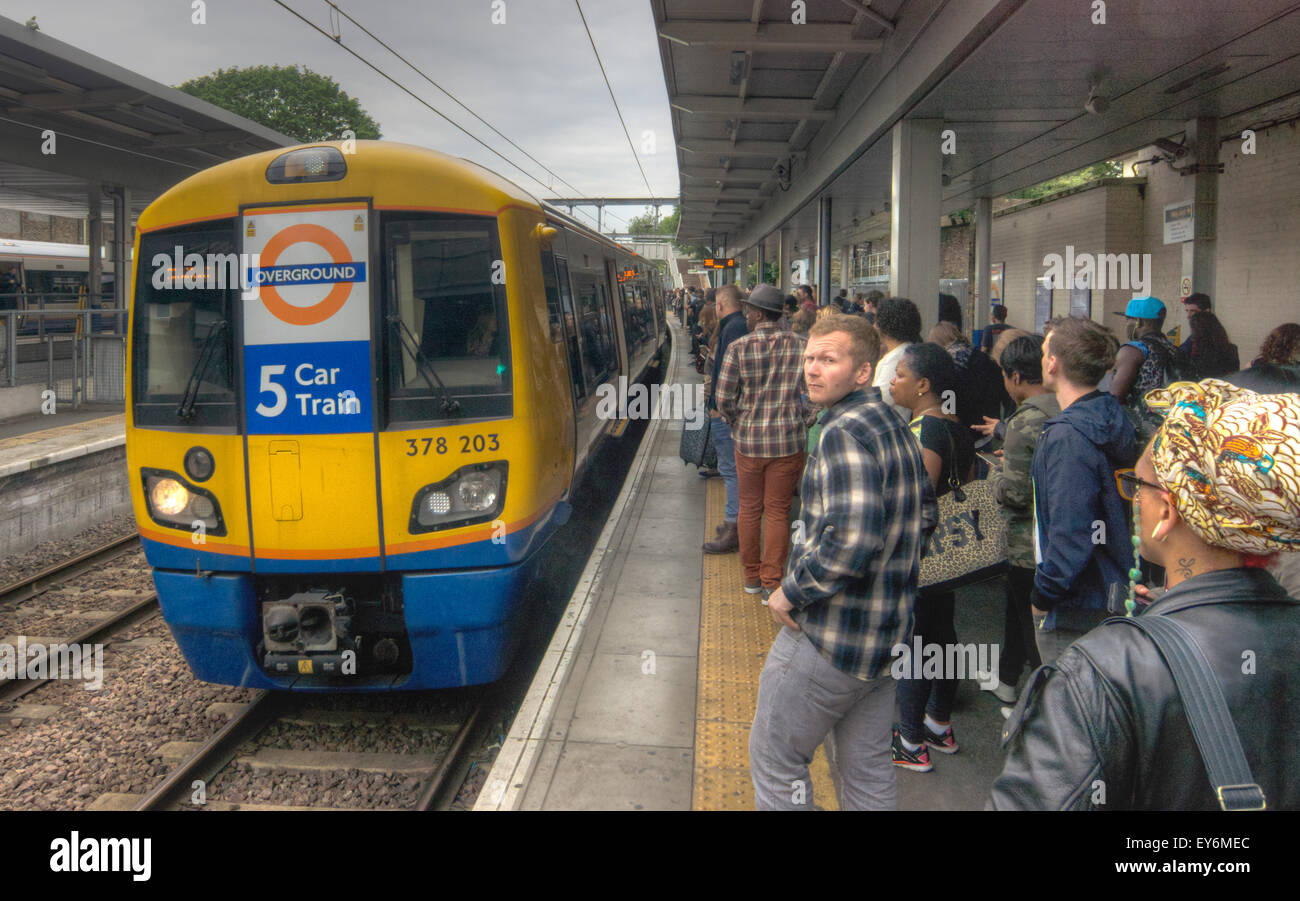 London Overground. Highbury and Islington Stock Photo - Alamy