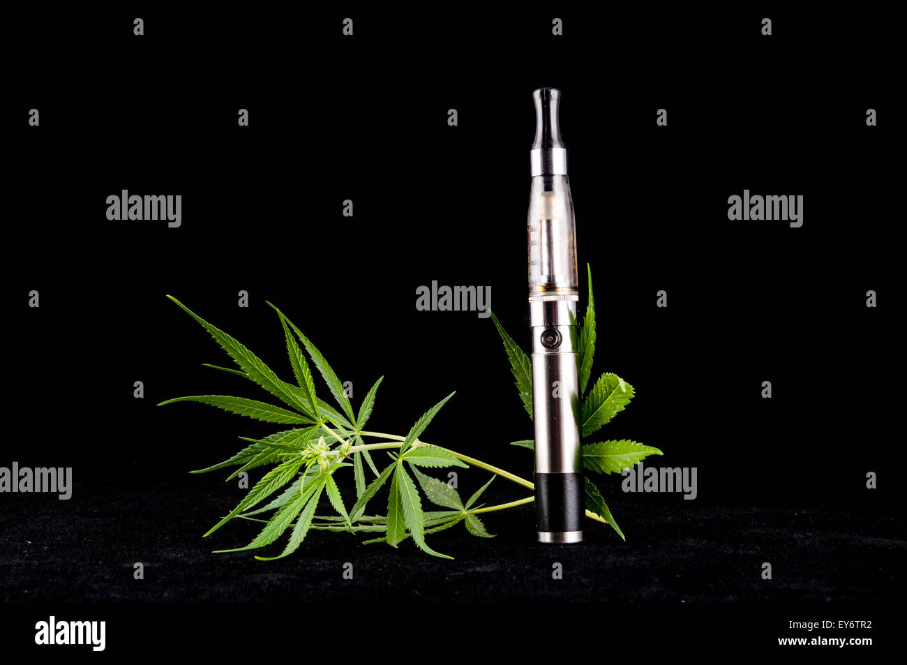 Electronic Cigarette E-cig Vaporizer Stock Photo - Alamy