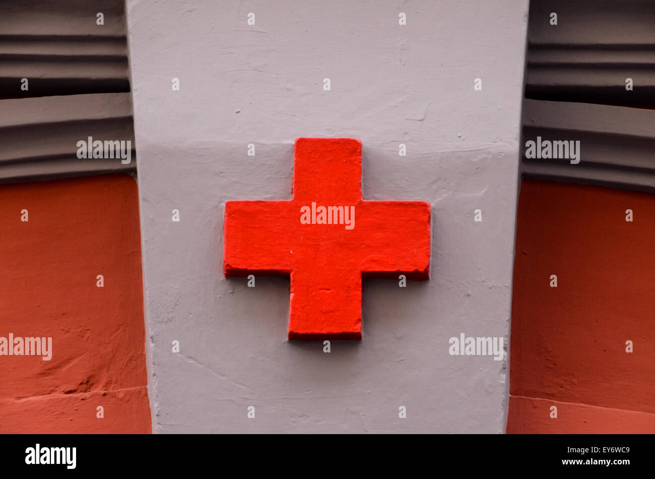 Red Cross Medical Sign Stock Photo - Alamy