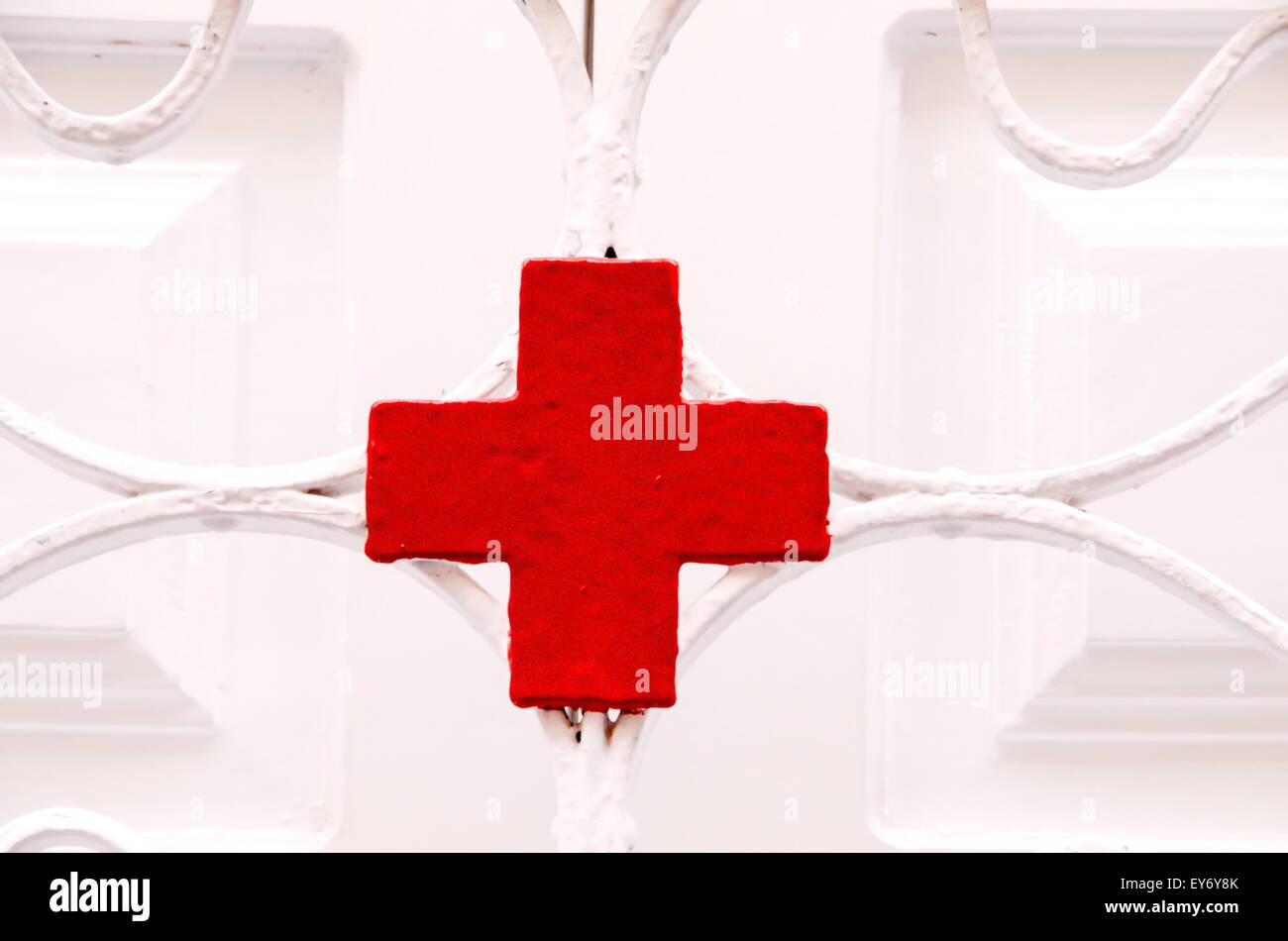Red Cross Medical Sign Stock Photo - Alamy