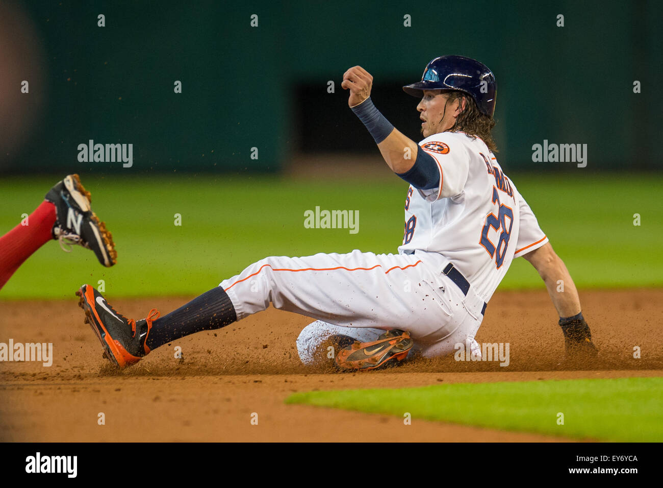 Stealing base baseball hi-res stock photography and images - Alamy