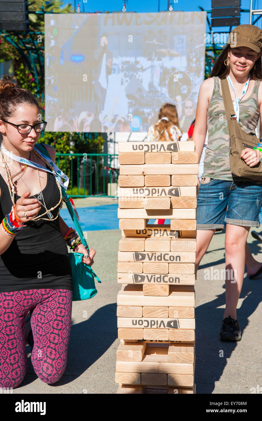 Anaheim, California, USA. 22nd June, 2015. Attendees play Jenga style ...