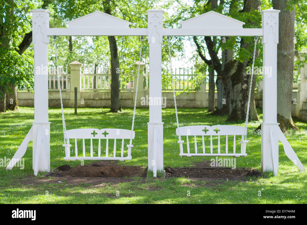 Garden swing relaxation enjoyment hi-res stock photography and images ...