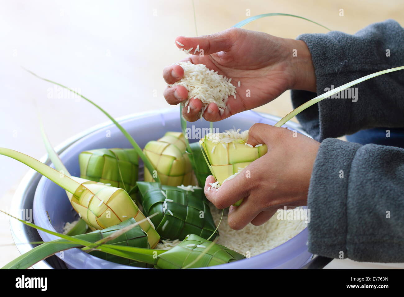 Indonesian rice cake hi-res stock photography and images - Alamy