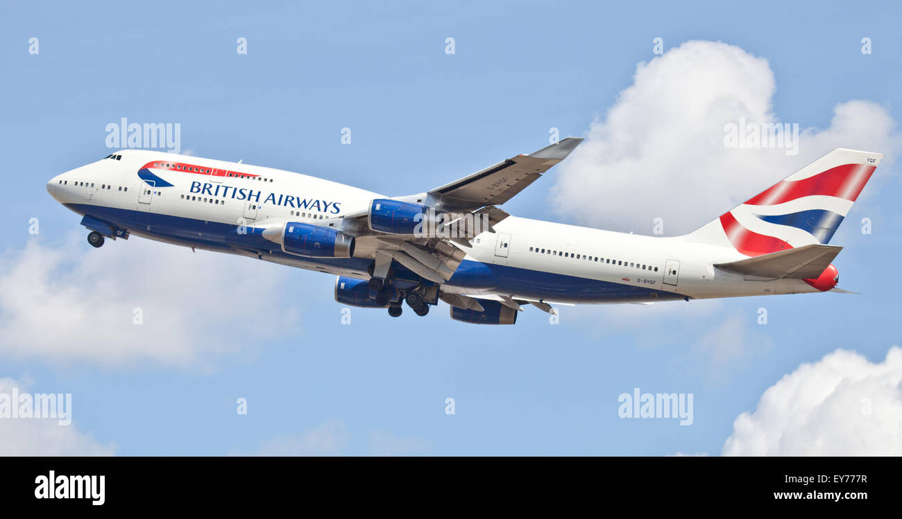 Boeing 747 rolls royce rb211 hi-res stock photography and images - Alamy