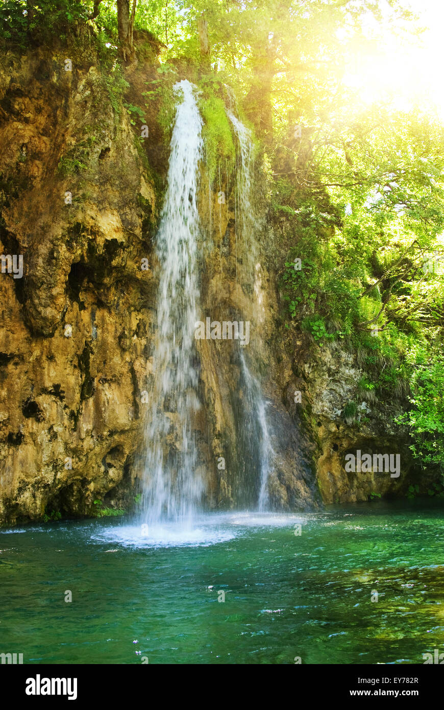 Sunlight shine in waterfall hi-res stock photography and images - Alamy