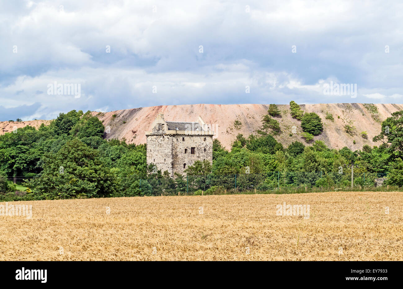 Niddry Castle near Winchburgh in West Lothian Scotland Stock Photo - Alamy