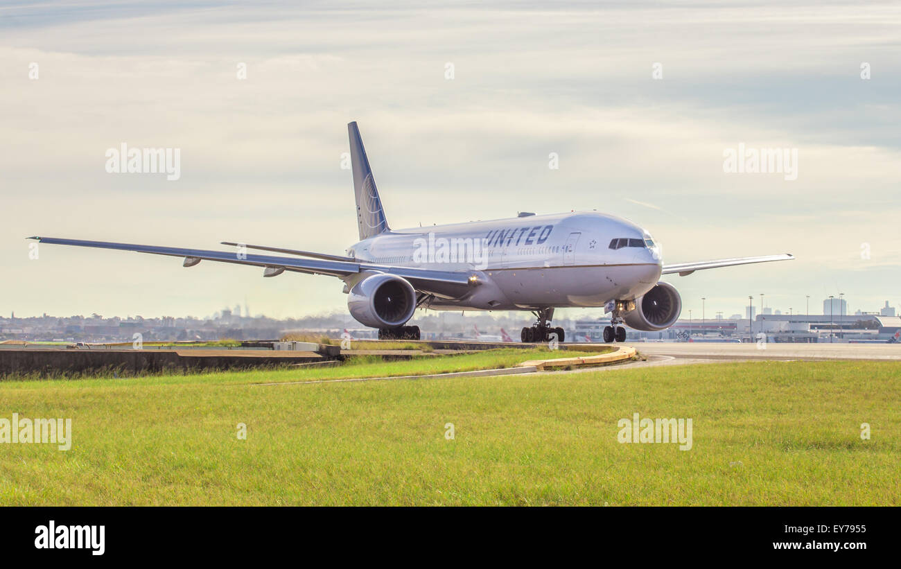 United 777 hi-res stock photography and images - Alamy