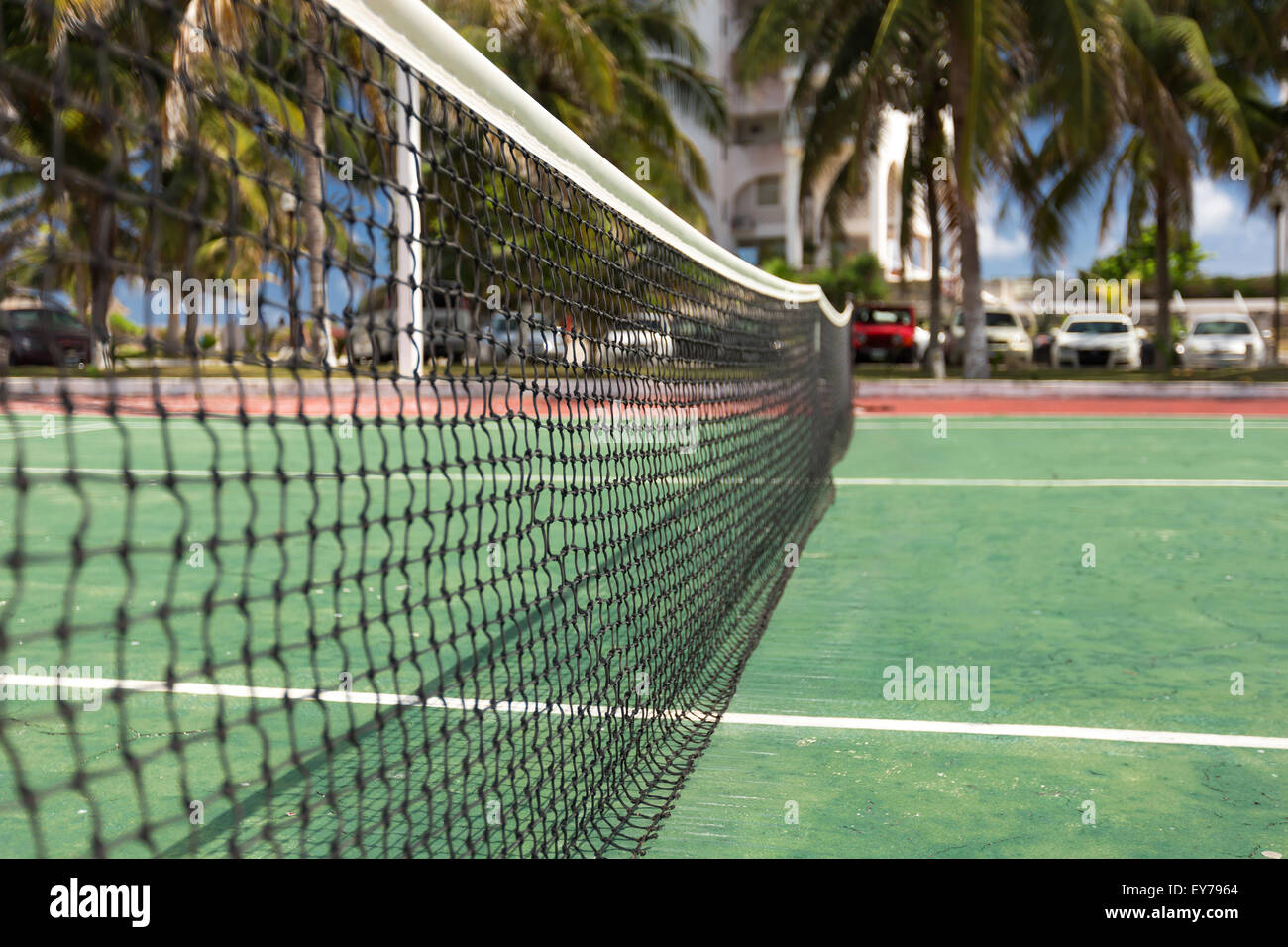Outdoor tennis net at court with nobody, closeup Stock Photo - Alamy